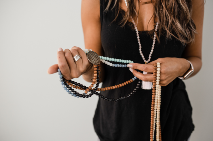 The Art of Accessorizing: How Handmade Bracelets and Necklaces Elevate ...