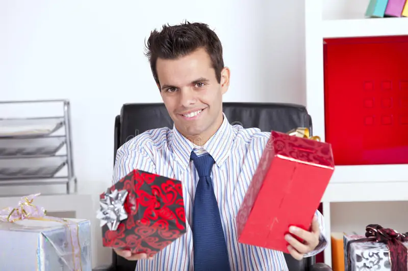 Making a Lasting Impression: The Art of Corporate Corporate Gift Giving ...
